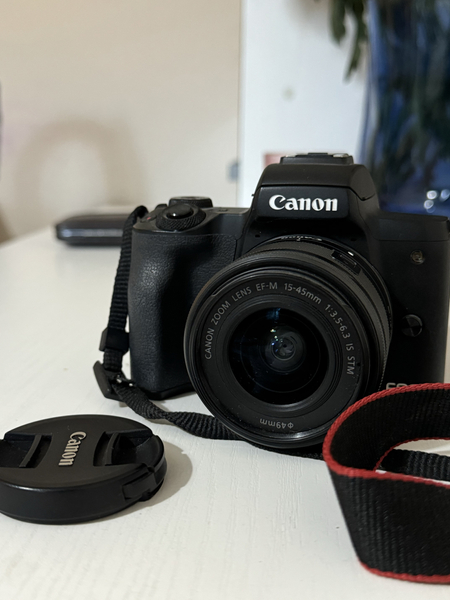 Фотоаппарат Canon M50