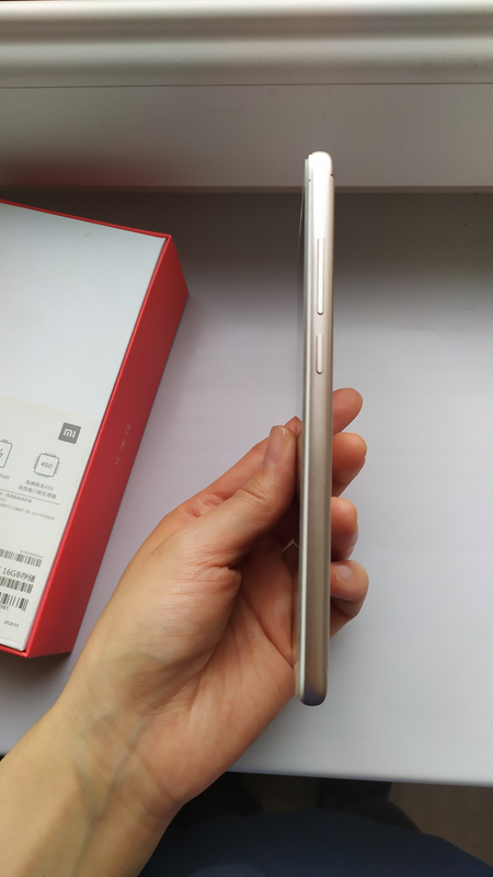 Продаётся Redmi 5 (золотистый)
