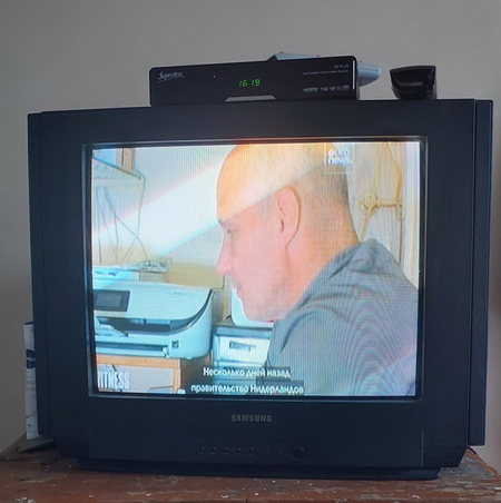 телевизор сотилади