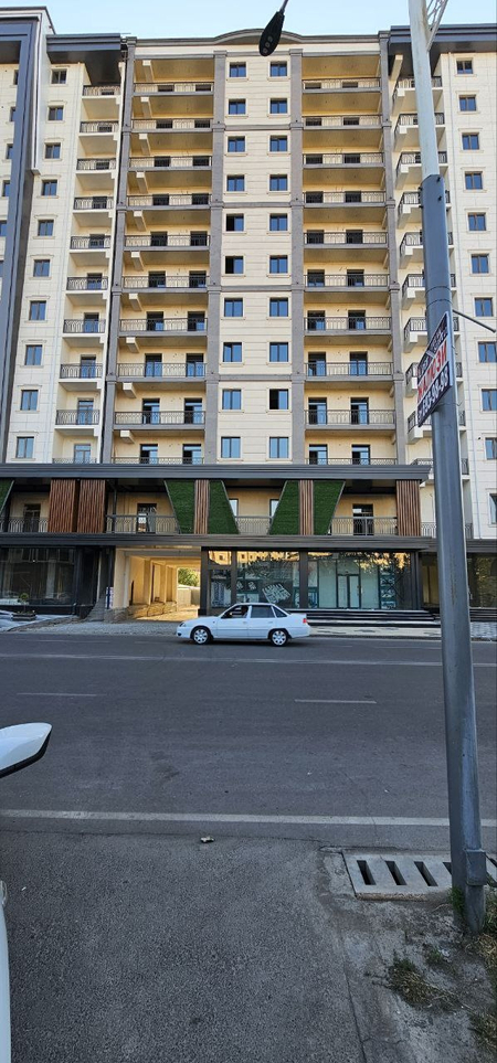 70кв 3хонали коробка холатида квартира сотилади