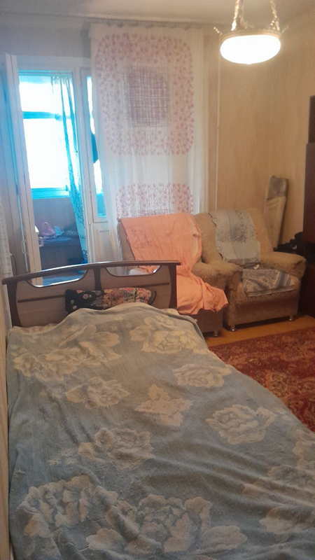 Продается 1ком. Переделанная в 2-х . ЯнгиХаетский район, Спутник 17