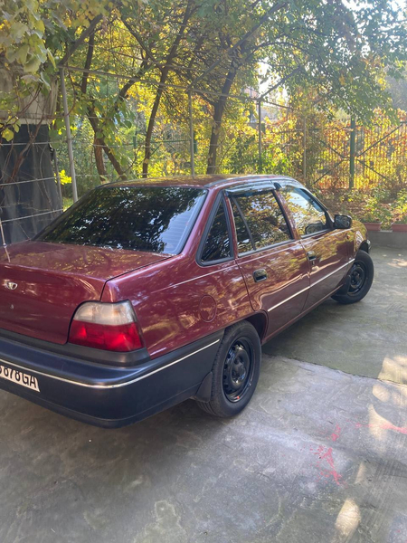 Bunyam qoyvor 4.700$ 1998 yil 157.000km sons kandyor bor 4 ta diska ba