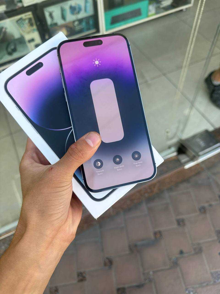 iPhone 14 pro max purple