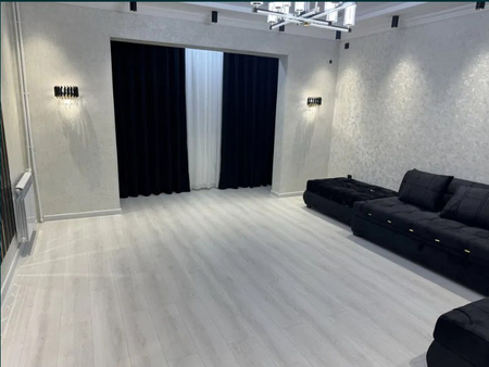 Ойбек  3/7/9 Балкон 1*7м² Общ пл 72м² +Мебель +Техника