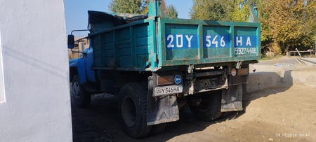 Zil sotiladi srochni yengil mashinaga barter qilaman