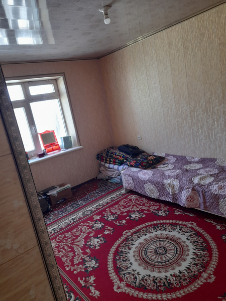 Samarqand shaxar gagarin ko'chasi 2xonali dom 4-etaj defender yonida