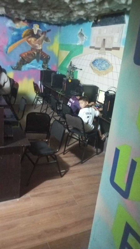 Kompyuterxona sotiladi 25ta komp