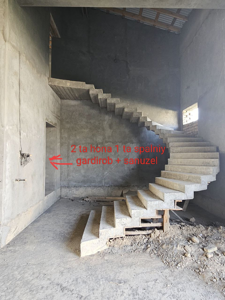 Yangiyol tumani Gulbahor shaharchasi  uy sotiladi