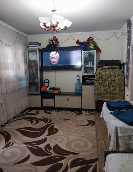 Срочно Продается 2 комнатная квартира Юнусабад Мега планет