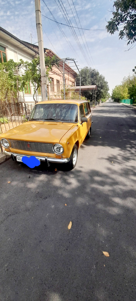 ВАЗ 2102 sotiladi 1979 yil benzin