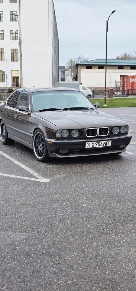 BMW Y34 
M54 mato’r ZF karobkada
Radyato’r kota qo’yilgan 46 elktronik