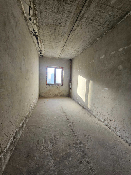 2 xonali 76m² 4-qavat sotiladi.