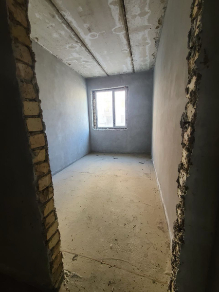 3-комнт квартира с кадастром Вокзал 2-этаж 102m²  без глухих комнат