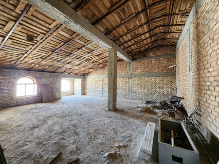 4х комнатная квартира, имеется лифт