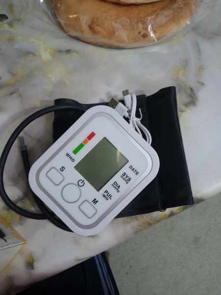 Davlenya ólchidigan Tanometr telefon