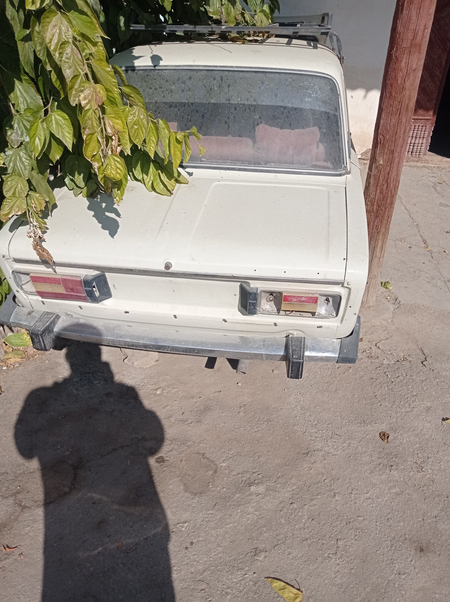 Vaz 2106 sotiladi srochno