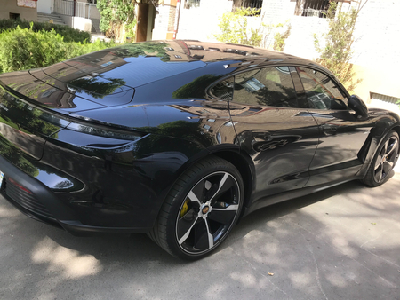 Porsche taysin electric yengi