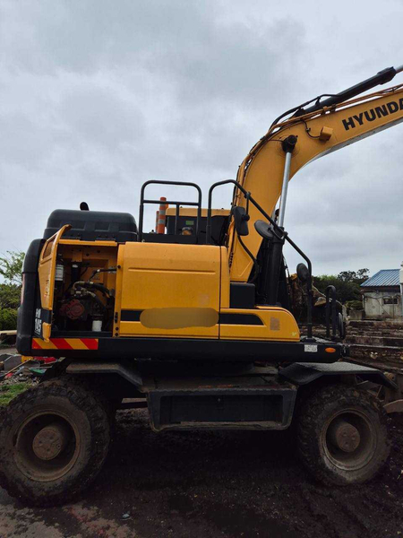 Excavator Hyundai | HW145