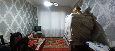Продаётся 3/2/4 ком квартира. НА массиве Феруза.