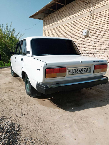 Ваз 2107 сотилади