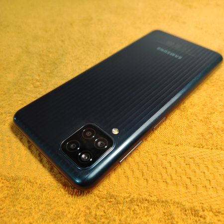 Samsung M12 sotiladi