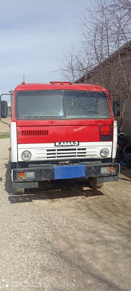Kamaz 1987 yil mator qilingan holati yaxshi