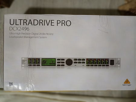 Процессор эффектов Behringer DCX2496