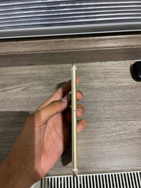 Iphone 6s Plus Sotiladi