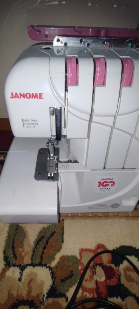 Janome averlok 100