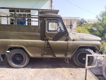UAZ 3151 sotiladi