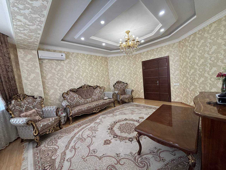 Продаётся 2х комнатная, Паркентский (НБ)