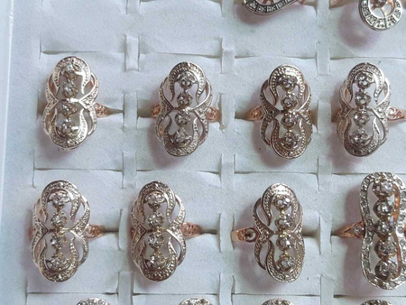 Pozolota taqinchoqlar