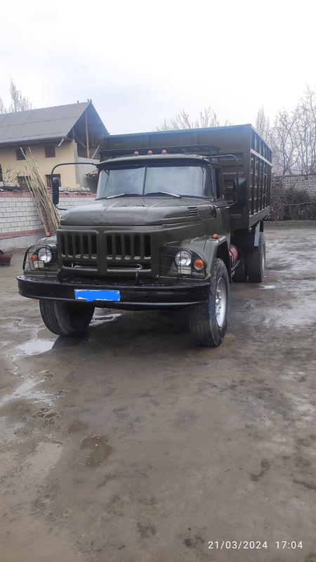 Zil 131 holati ideal  17 500 kami bor