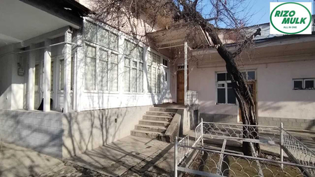 Урикзор махаллада ховли сотилади. NR494/74