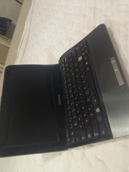 Samsung notbook sotiladi