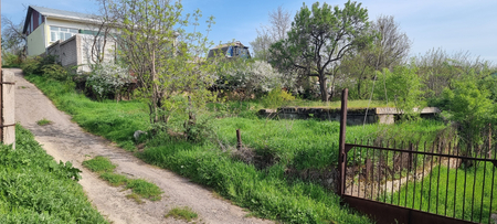 Dacha sotiladi Navbahorda Parkent