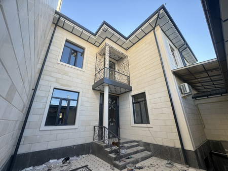 Миробод тумани Қўйлиқ массив-1 да 5 хонали евро коттедж сотилади!