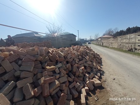 Uchastka sotiladi balnitsani orqasida