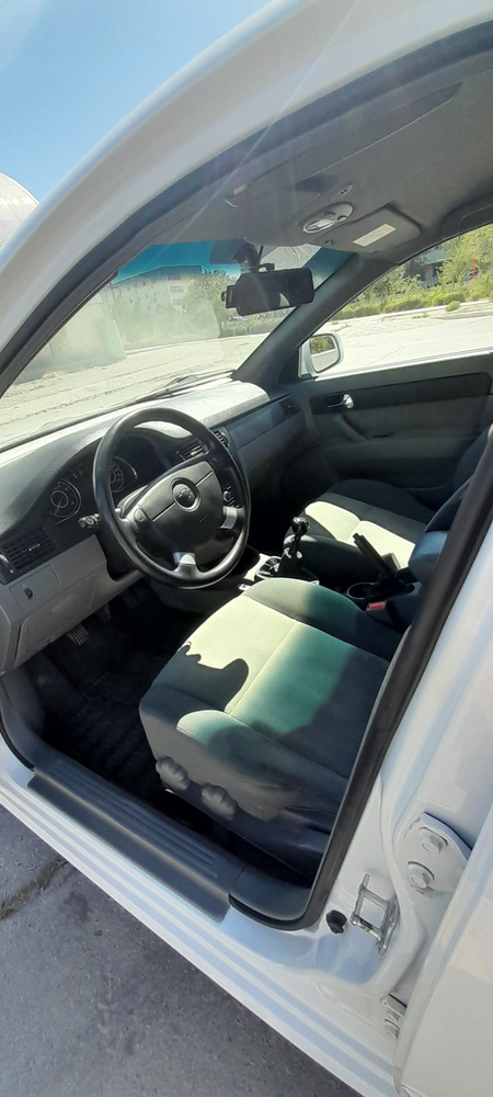 Chevrolet Gentra  mexanika sotiladi