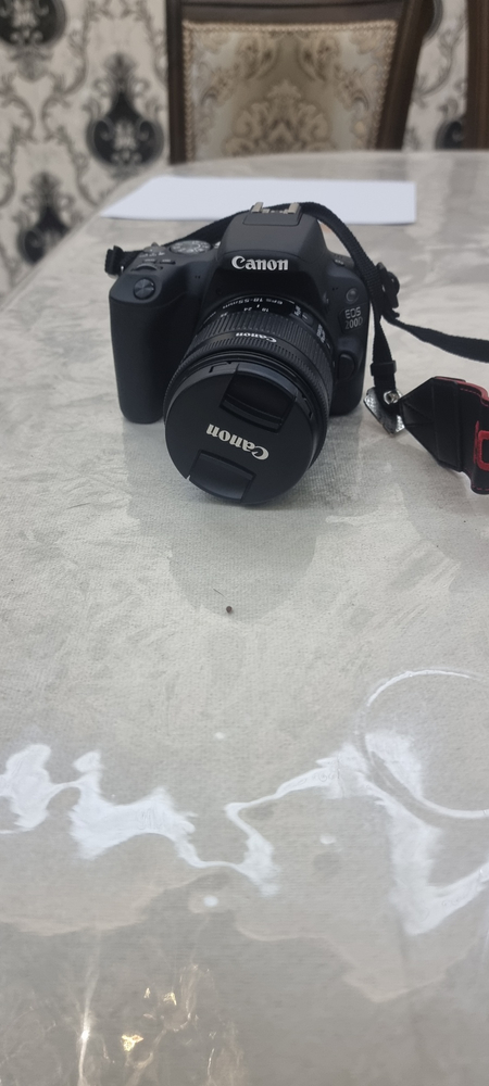 Фотоаппарат CANON EOS 200D