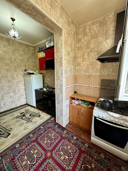 Срочно продам квартиру 2/2/4 Юнусабад 13