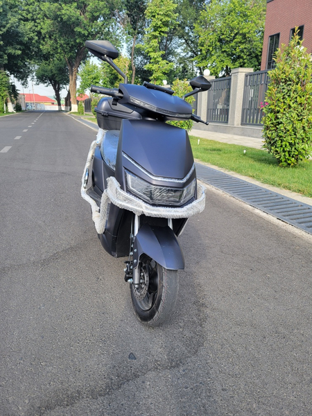 Skuter elektr 6 ta 32talik akumlatorlik 120km yuradi