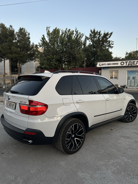 BMW X5 4.8i Американка