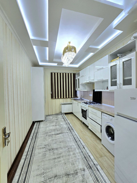 Продается 3 ком. Квартира на 8 этаже площадью 81 кв.м. В Вокзале