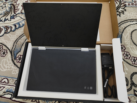 HP Envy x360 i7-13th / 16 GB / 512 GB / 15.6
