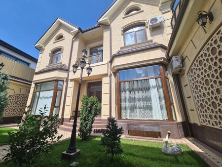 Продается Евро дом Ор-р: Центр Луначарский 540м2