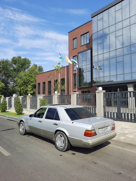 Mercedes Benz w124