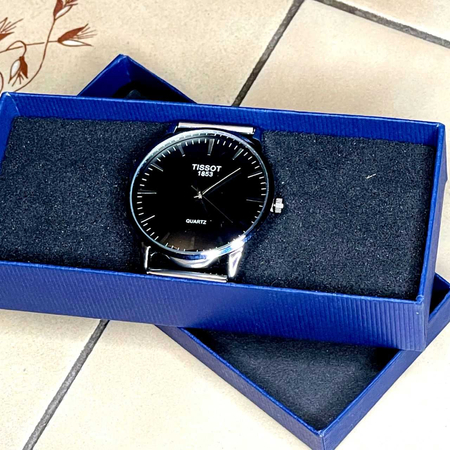 Soat TISSOT yangi