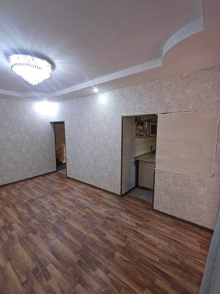 Срочно продаётся 2-х комнатная квартира. Юнусобод-13