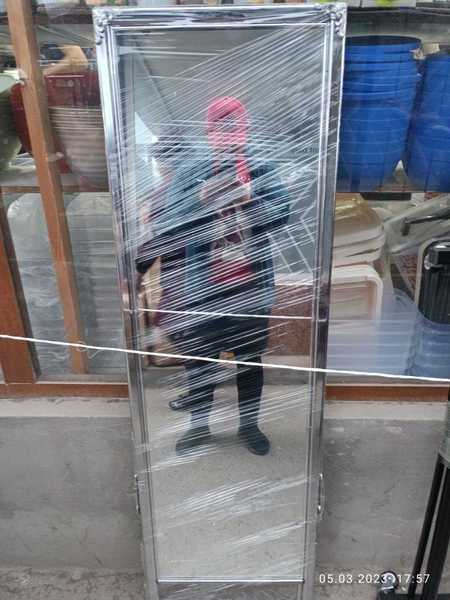 Зеркало напольное из нержавеющей стали
